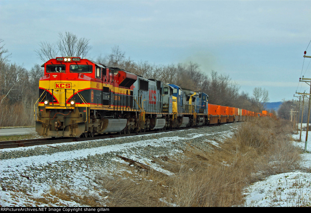 KCS 4053 Rolls Along on Jointed rail.